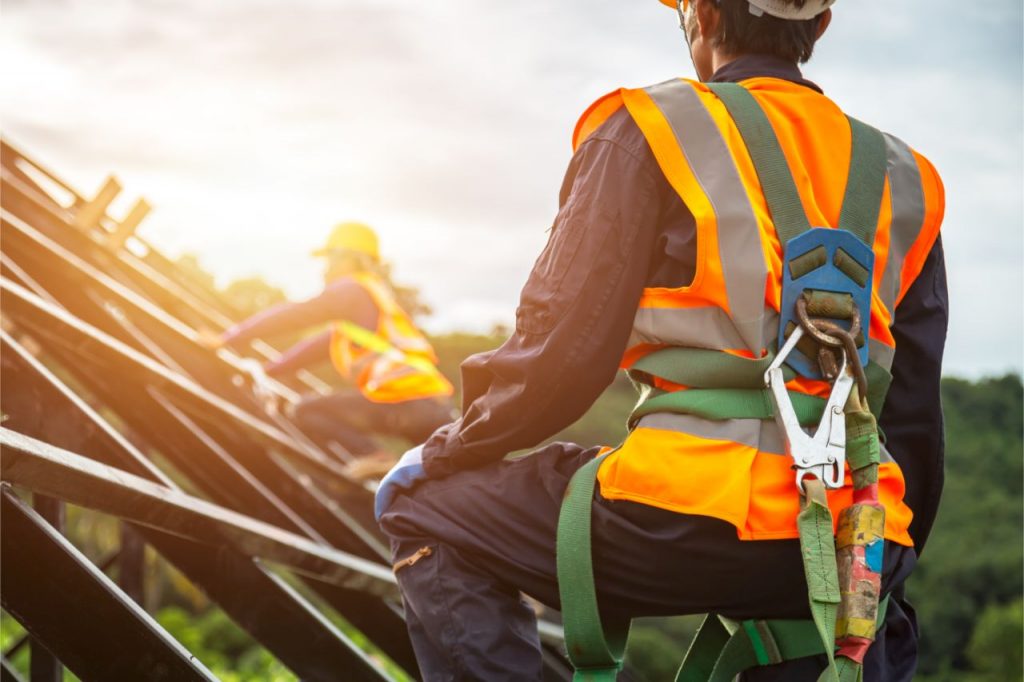 6 Safety Harness Tips For Working At Heights