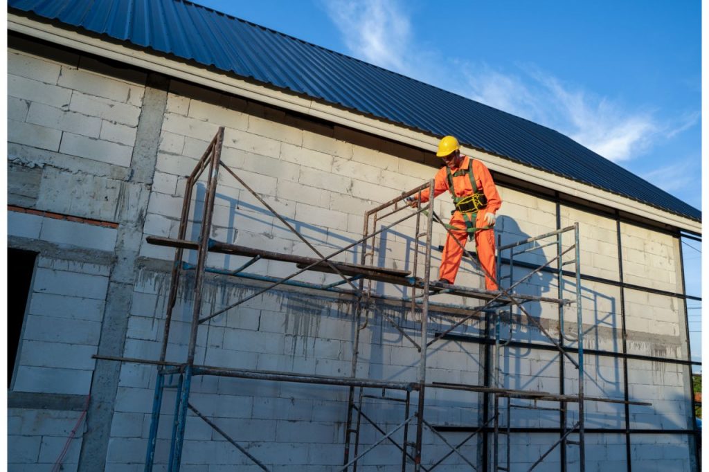 6 Safety Harness Tips For Working At Heights